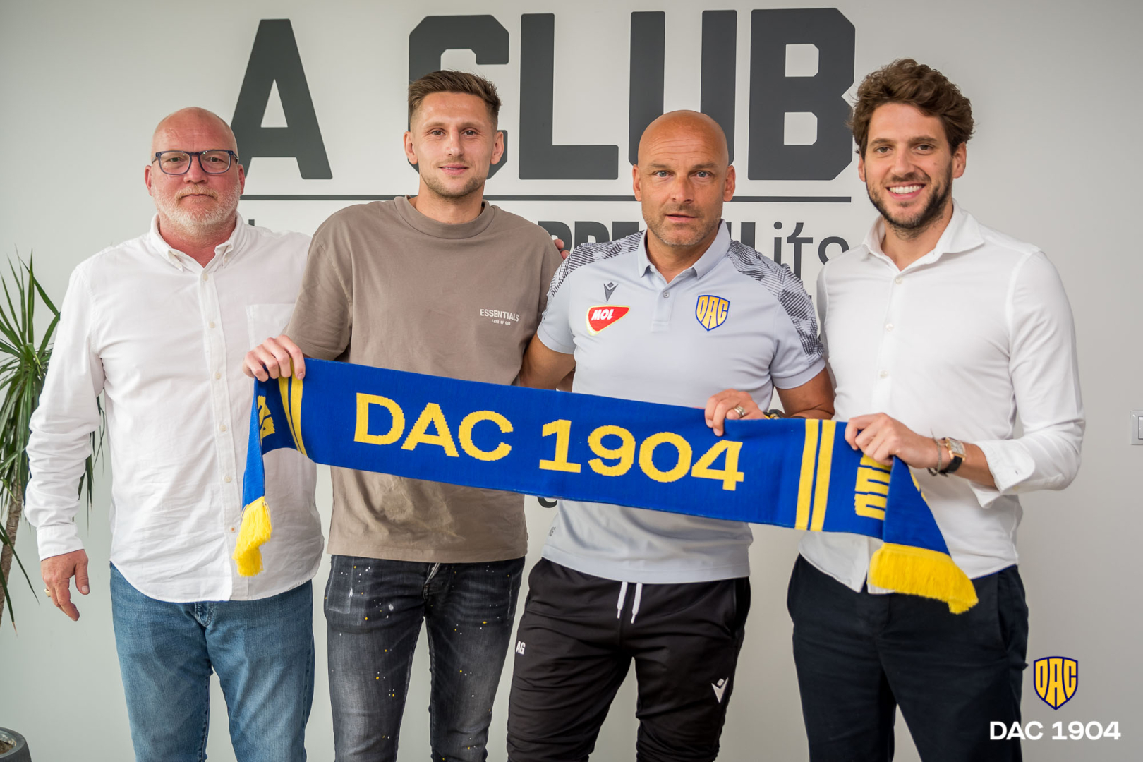 Cseh válogatottat igazolt a DAC! Cseh válogatottat igazolt a DAC!